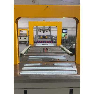 China Máquina de sujeción manual de 220 V para un grosor de 0,35-0,8 mm y un rendimiento estable en venta