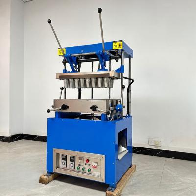 Cina Macchina di produzione di coni di cialde professionale 29KW Grande vassoio di gelato da 60 capi in vendita