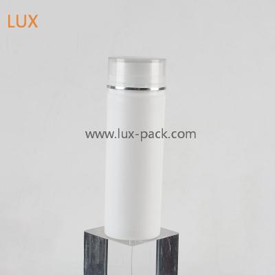 Cina Flacone con pompa airless trasparente da 50 ml e 100 ml per confezioni cosmetiche in vendita