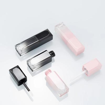 China 5ML Gradient Empty Lip Gloss Tube with Precise Application Twist Mechanism for sale