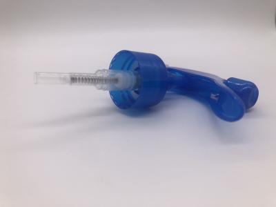 Cina Lo spruzzatore di plastica della pompa di colore blu ha personalizzato la lunghezza 28/410 della metropolitana per fare il giardinaggio in vendita