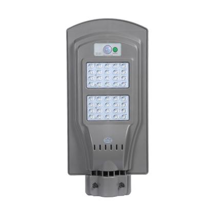 China Waterproof a avaliação solar baseada conduzida do IP 65 da bateria da luz de rua 8AH LiFePO4 à venda