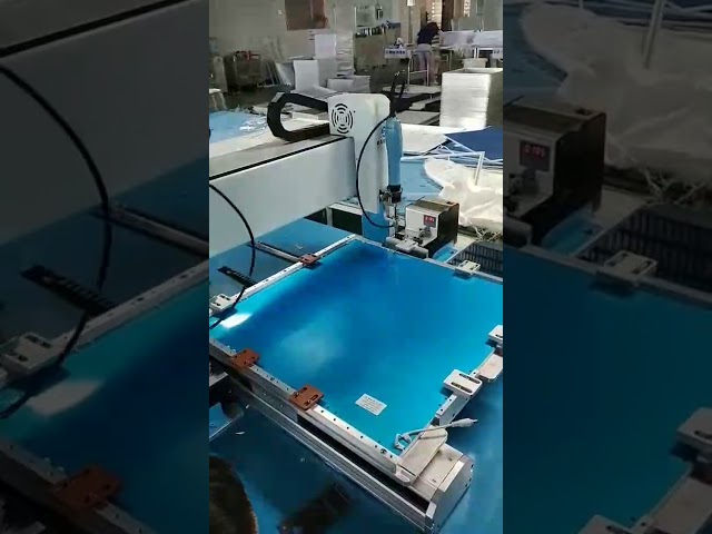 Automatische Produktion von LED-Leuchten