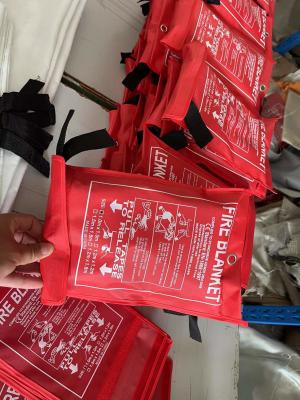 China Emergency Survival Fiberglass Fire Blanket Shelter Safety Cover Ideal for The Kitchen for sale