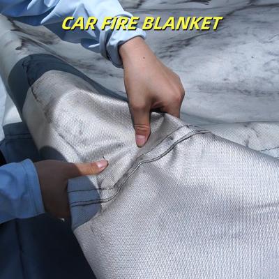 灰色のEV自動車の防火毛布 耐熱性 550°C~1000°C