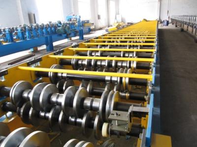 China o Decking do piso de aço da espessura de 0.8-1.5mm que forma a máquina com elevação reforça o poder à venda