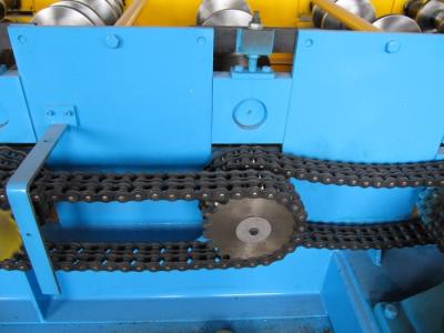 China o Decking do piso de aço da espessura de 0.8-1.5mm que forma a máquina com elevação reforça o poder à venda