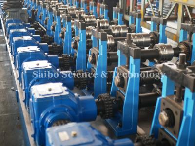 Cina rotolo del piatto del pedale 55kw che forma macchina che guida automaticamente con la perforazione 160T in vendita