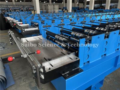 Cina Macchina per la formazione di pannelli di copertura a trazione automatica 20 m/min Per coperture spessore 0,3-0,8 mm in vendita