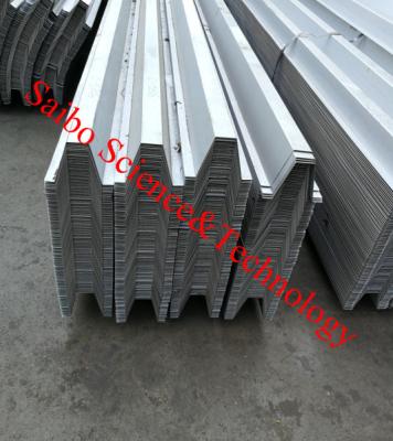 China 14 stations Omega Purlin Roll Forming Machine Track cutting system for sale