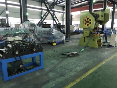 Cina Rotolo di Guiderail che forma tipo a cassetta a macchina/rotolo Gcr15 che forma attrezzatura in vendita