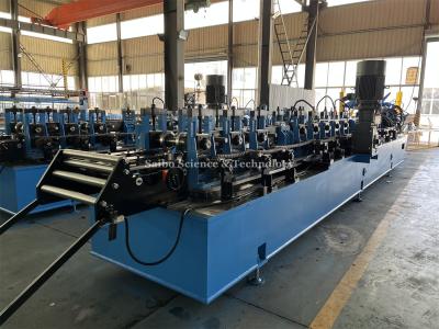 中国 正確なPLC制御 太陽光ロール形成機械 14 ステーション 7.5kw 水力切断力 販売のため