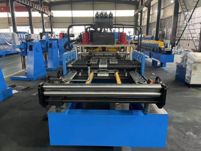 Cina Macchina per la formazione di rotoli a cucitura stazionaria idraulica a pre-taglio con post taglio in vendita