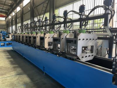 Cina 5T Decoiler idraulico Solar C Purlin Roll Forming Machine con 10 stazioni di punzonatura in vendita