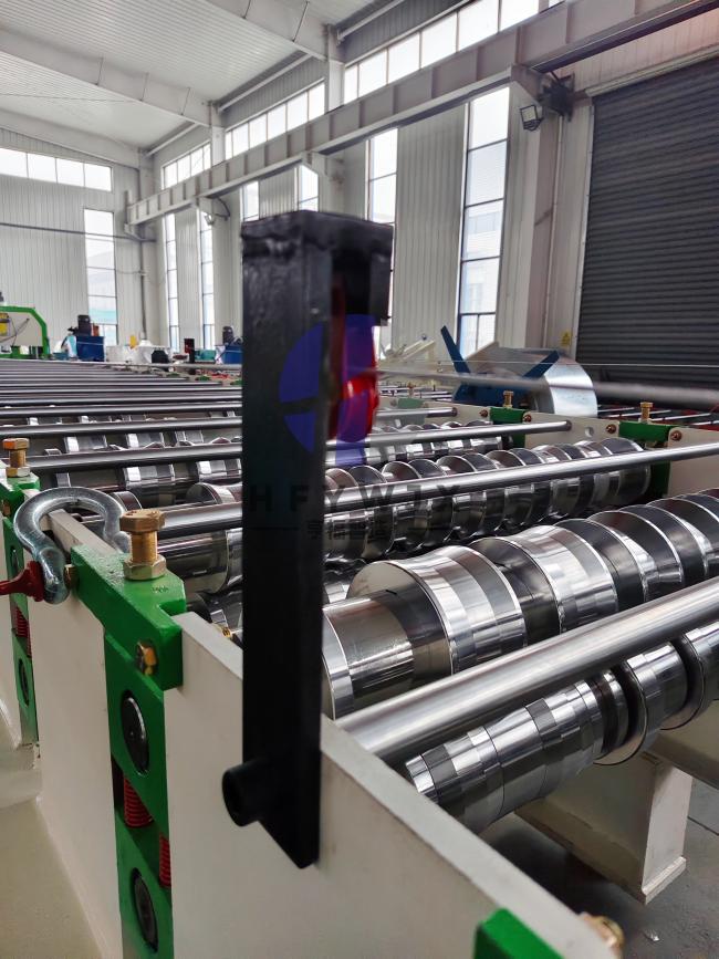 Side view showing machine structure