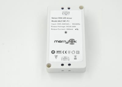 Cina IP20 ha isolato il driver 18W, funzione del sensore integrato installazione LED di attenuazione di 3 punti in vendita