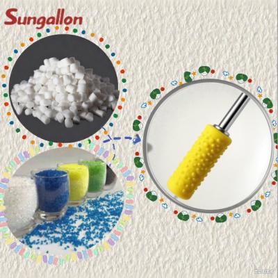 Китай TPE гранулы для ручек ежедневного использования, устойчивые к высоким/низким температурам, низкая остаточная деформация, оптовые цены продается