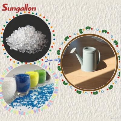 Китай Частицы TPE для котлов для садовых распылителей, неприятные для кожи, без запаха, высокая эластичность и долговечность, индивидуальный цвет/жесткость, на складе продается