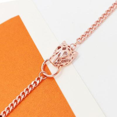 China Sophisticated Mini Gold Pendant Necklace Ensemble for sale