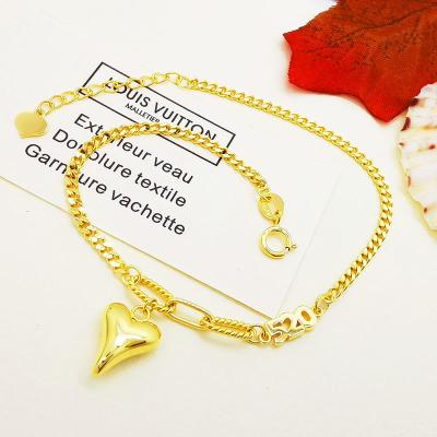 Graceful 18kt Gold Miniature Pendant Necklace