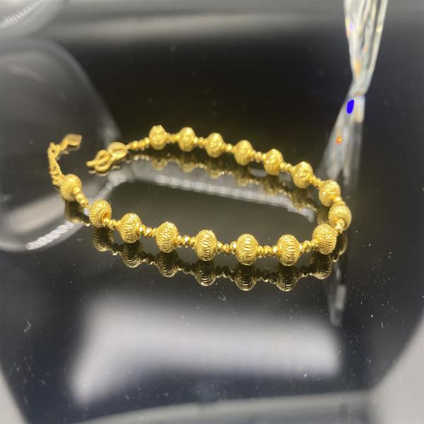 Quality Luxurious 18K Yellow Gold Heart Bracelet for sale