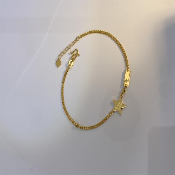 Quality Sophisticated 18K Solid Gold Heart Bracelet for sale