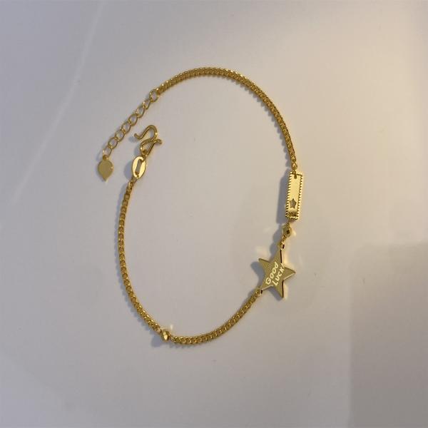 Quality Sophisticated 18K Solid Gold Heart Bracelet for sale