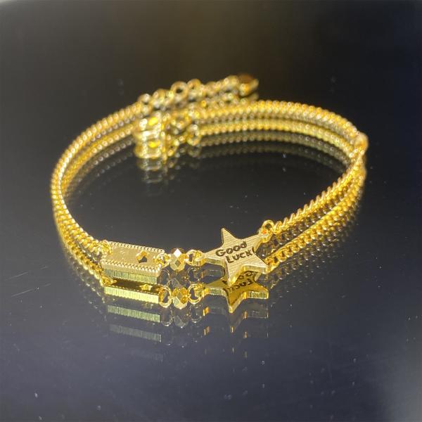 Quality Sophisticated 18K Solid Gold Heart Bracelet for sale