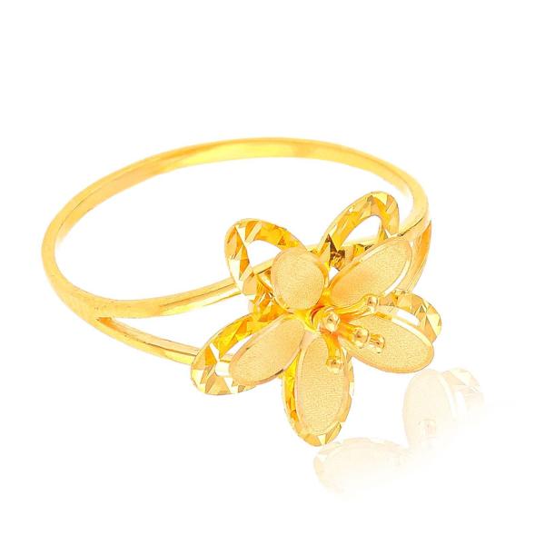 Quality Timeless 18kt Gold Ring: The Perfect Luxury Gift for Her for sale