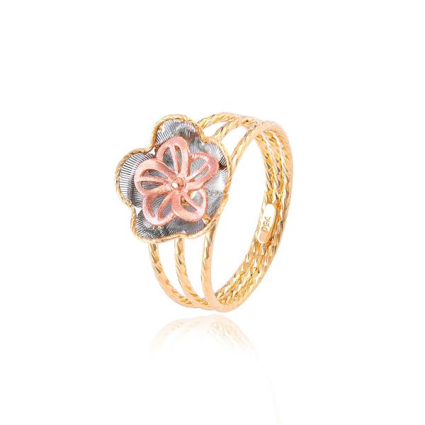 Quality Handcrafted 18kt Gold Rings: Luxury Jewelry with Timeless Appeal for sale
