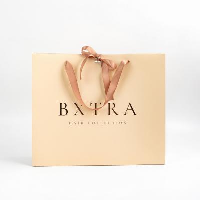 Cina Manica a lunghezza del manico Logo personalizzato Abbigliamento Abbigliamento Borsa di carta di pesca con nastro in vendita