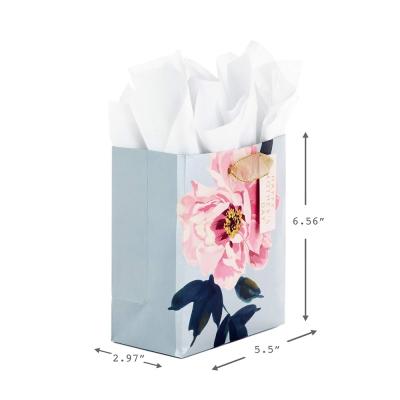 Cina Borsa di carta ripiegabile con logo personalizzato rivestita di fiori realizzata con materiali riciclati in vendita