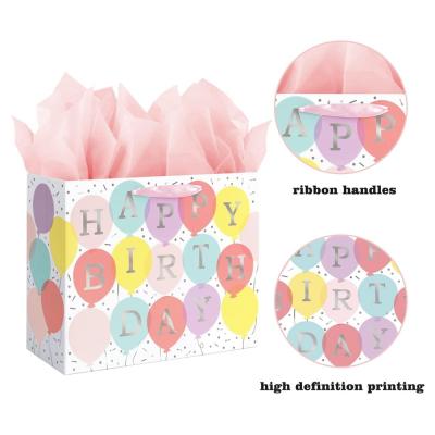Cina CMYK 4 colori Offset Stampa sacchetti di carta fatti a mano riutilizzabili con logo per la festa di compleanno in vendita