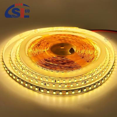 Cina DC12V/24V SMD2835 140D 8mm 3000K Ra70 LED Light Strips per bagni in vendita