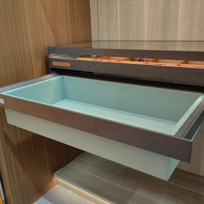 China PVC Wrapped MDF Pull Out Closet Organizer Baskets Space Saving Moisture Proof for sale