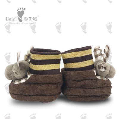 China Sapatos de pelúcia confortáveis ​​para bebê 6 a 12 meses marrom quente X'Mas sapato cervo à venda