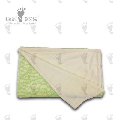 Cina Giocattoli molle educativo adatto ai bambini 15 x 9cm di crepitio della rana del piumino del bambino dei giocattoli in vendita