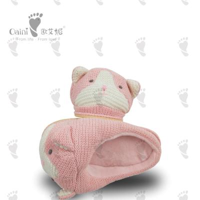 Cina Scarpe per bambini imbottite 18 x 8 cm Scarpe da gatto carino rosa caldo 18 x 8 cm in vendita