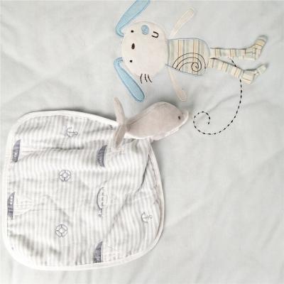 China Custom Plush Animal Dolphin Soft Baby Doudou Comforter Plush And Stuffed Fish Toy Te koop