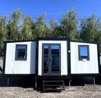 China Hotel Expandable Container House Foldable Container Homes With Customized Design for sale