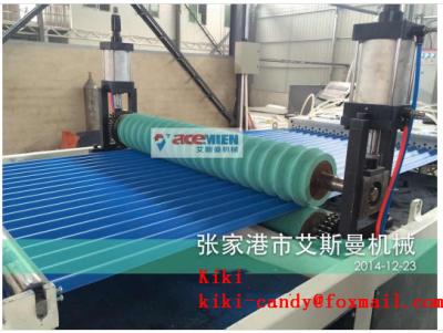 China 400kg/h PVC Glazed Tile Roll Forming Machine / Plastic Roof Tile Extrusion Machinery 2000m/24h for sale