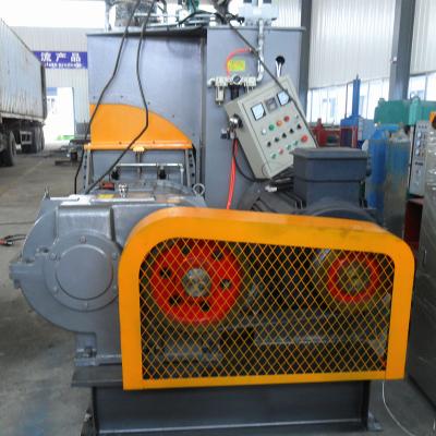 China Twee van de de Knedermachine van de Vleugelrotor Rubber de Kleur 140° 75l Aangepaste het Overhellen Hoek Te koop