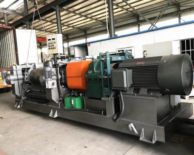中国 2つのロール ゴム製混合製造所機械22インチの堅い歯の減力剤の高速 販売のため