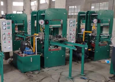 Cina 100T ha personalizzato la macchina idraulica di gomma della pressa per matrici di Rolls di dimensione della lastra con la muffa scorrevole manuale in vendita