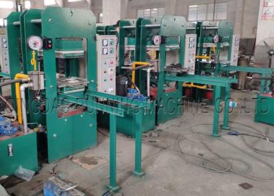 Cina 100T ha personalizzato la macchina idraulica di gomma della pressa per matrici di Rolls di dimensione della lastra con la muffa scorrevole manuale in vendita