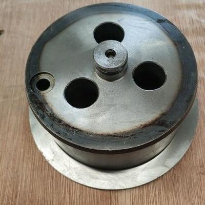 中国 ブルドーザーD65A-6用のイッドルシャフト6631-21-4311 販売のため