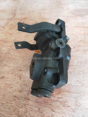 Cina Valvola di sterzo 154-40-00081 per bulldozer D85A-21 D155A-2 in vendita