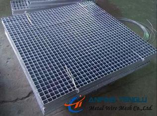China Press-locked Steel Grating, Smooth and Serrated Surface, Integral Structure for sale