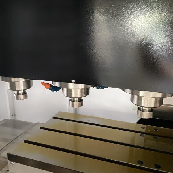 Industrial Automatic CNC Engraving And Milling Machine For Castings