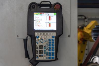 China Door Handle Robot Buffing Machine, Robotic Cell Metal Deburring Machine For Belt Polishing Door Handles for sale
